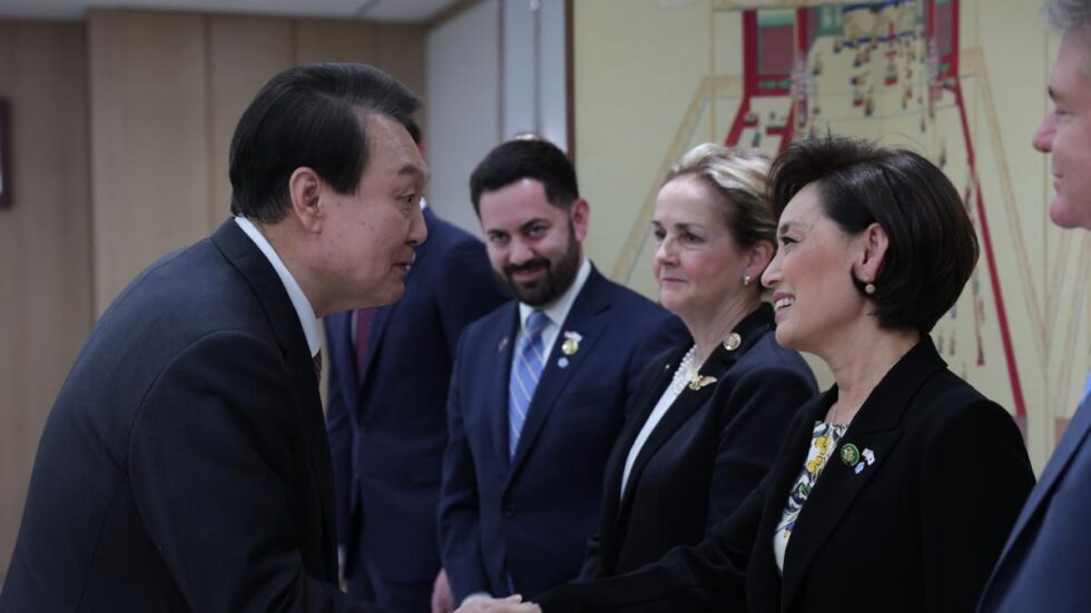 Kim, Connolly, Mullin, Hirono Reintroduce Partner with Korea Act ...